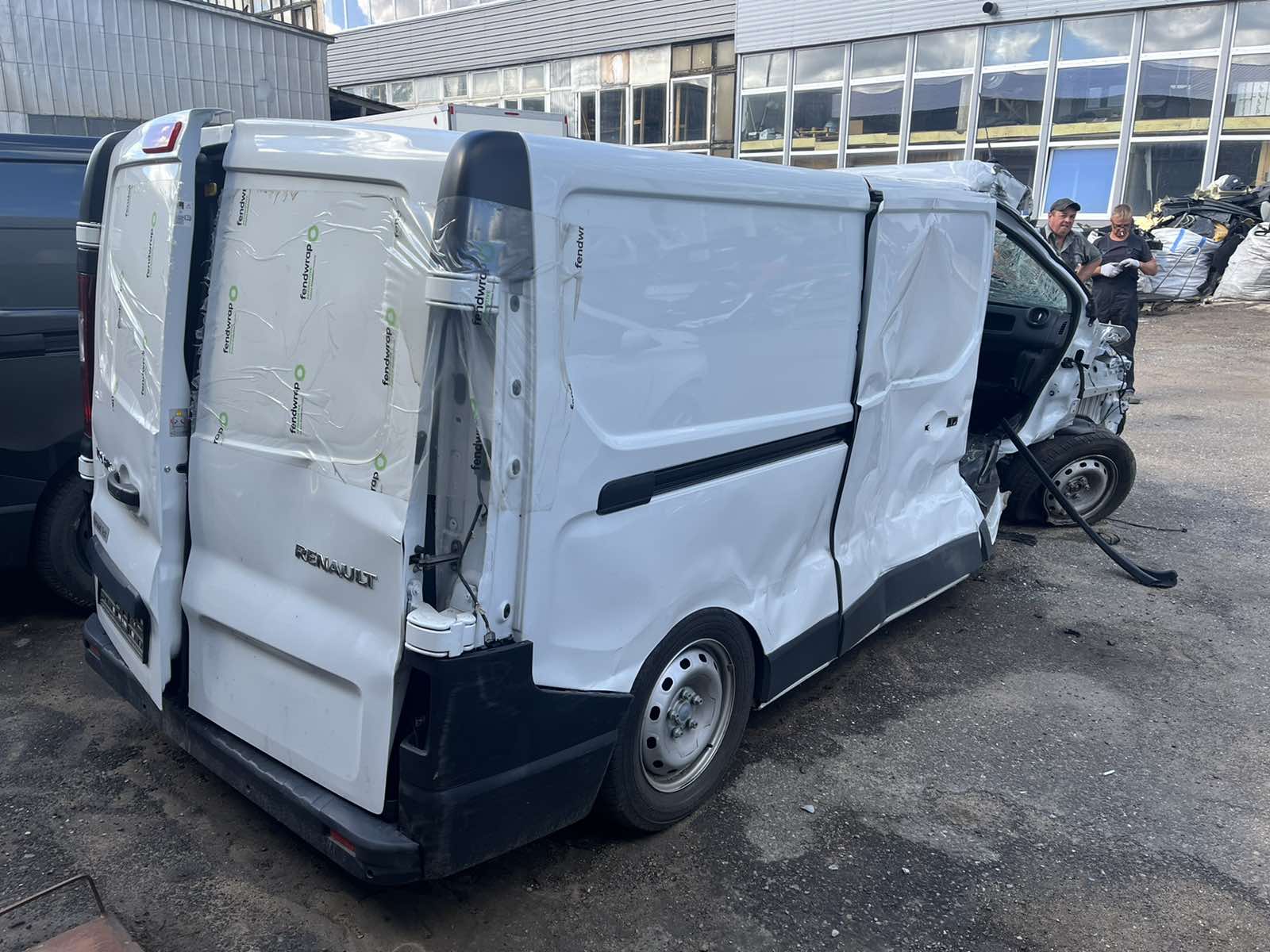 Used RENAULT Trafic Holder next 241378513R