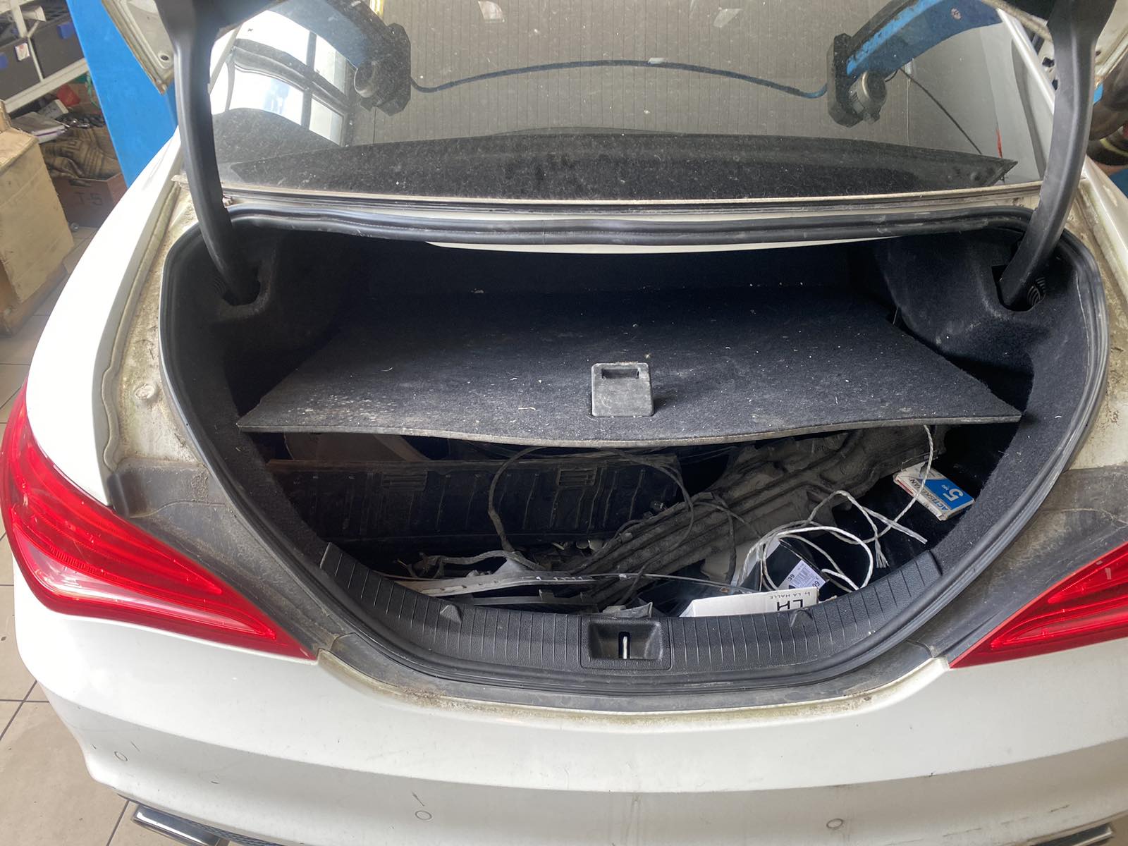 Utilisé Mercedes Benz CLA-Class capteur de pluie de voiture A2469012504