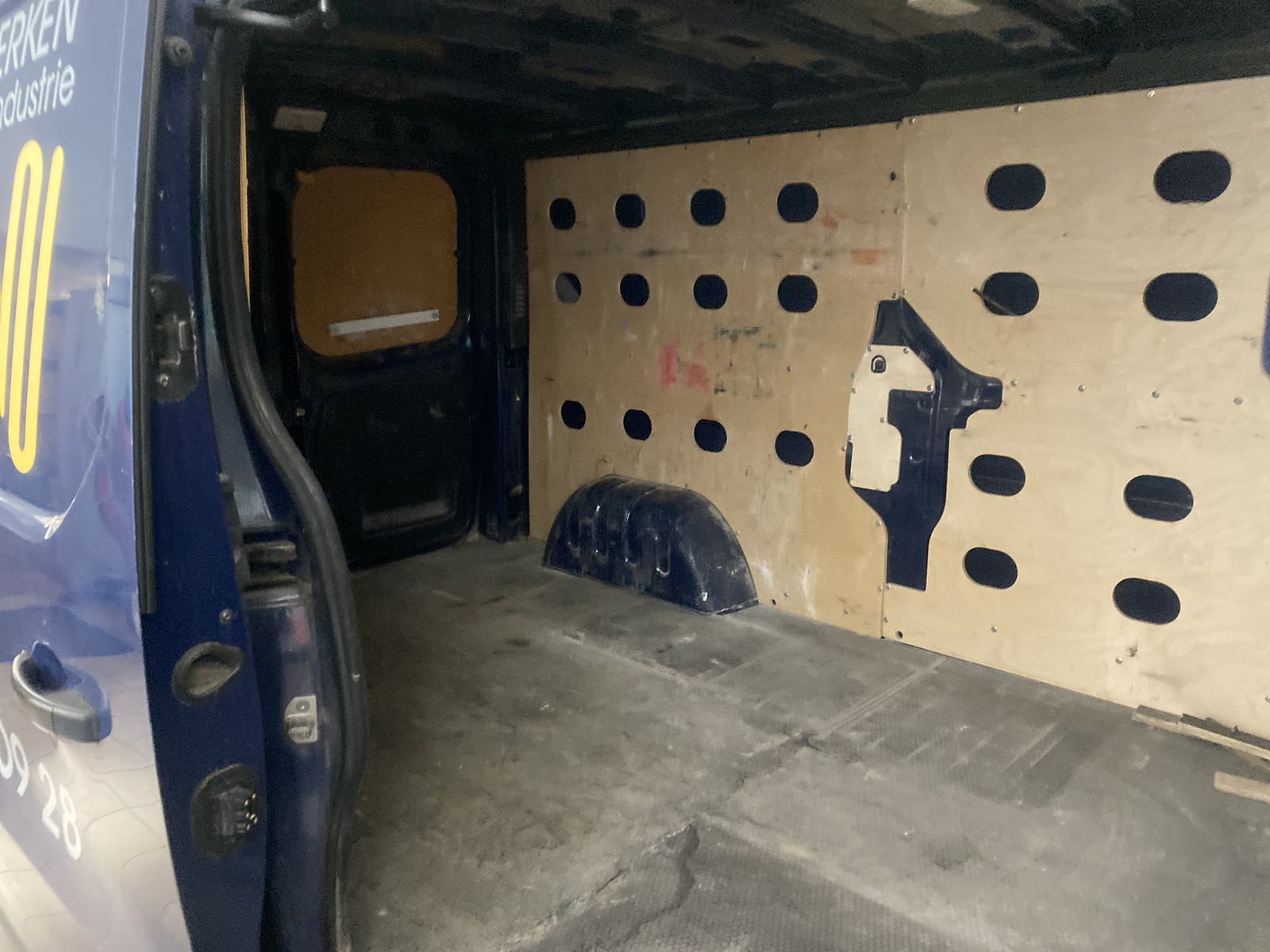 Used RENAULT Trafic Fuse box housing under the hood 243503708R