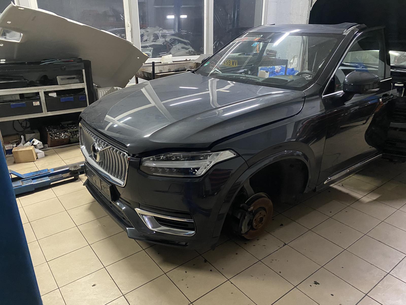 Used VOLVO XC90 Front door external opening handle and its details