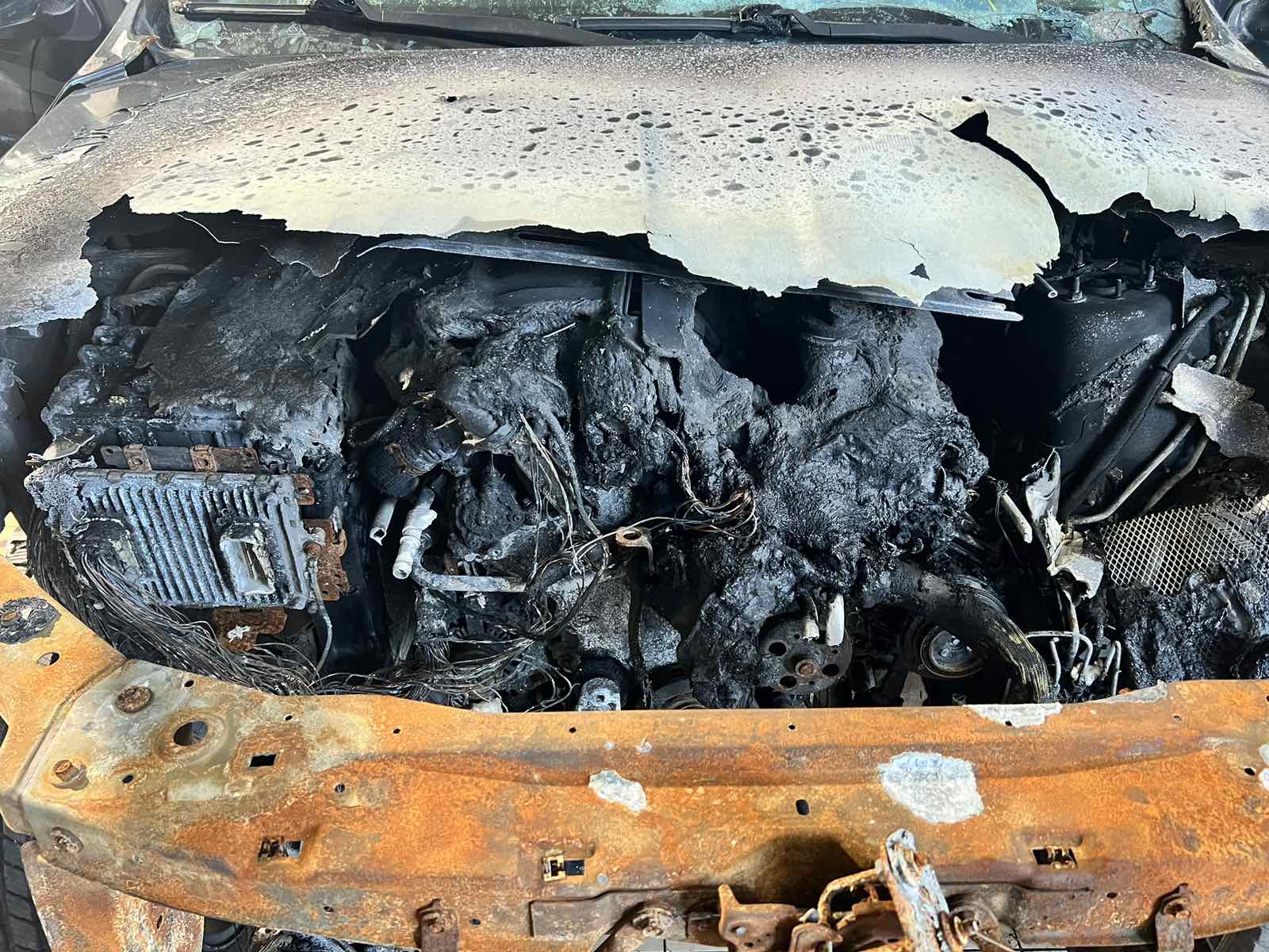 Used Dodge Durango EGR valve cooler 5281409AG