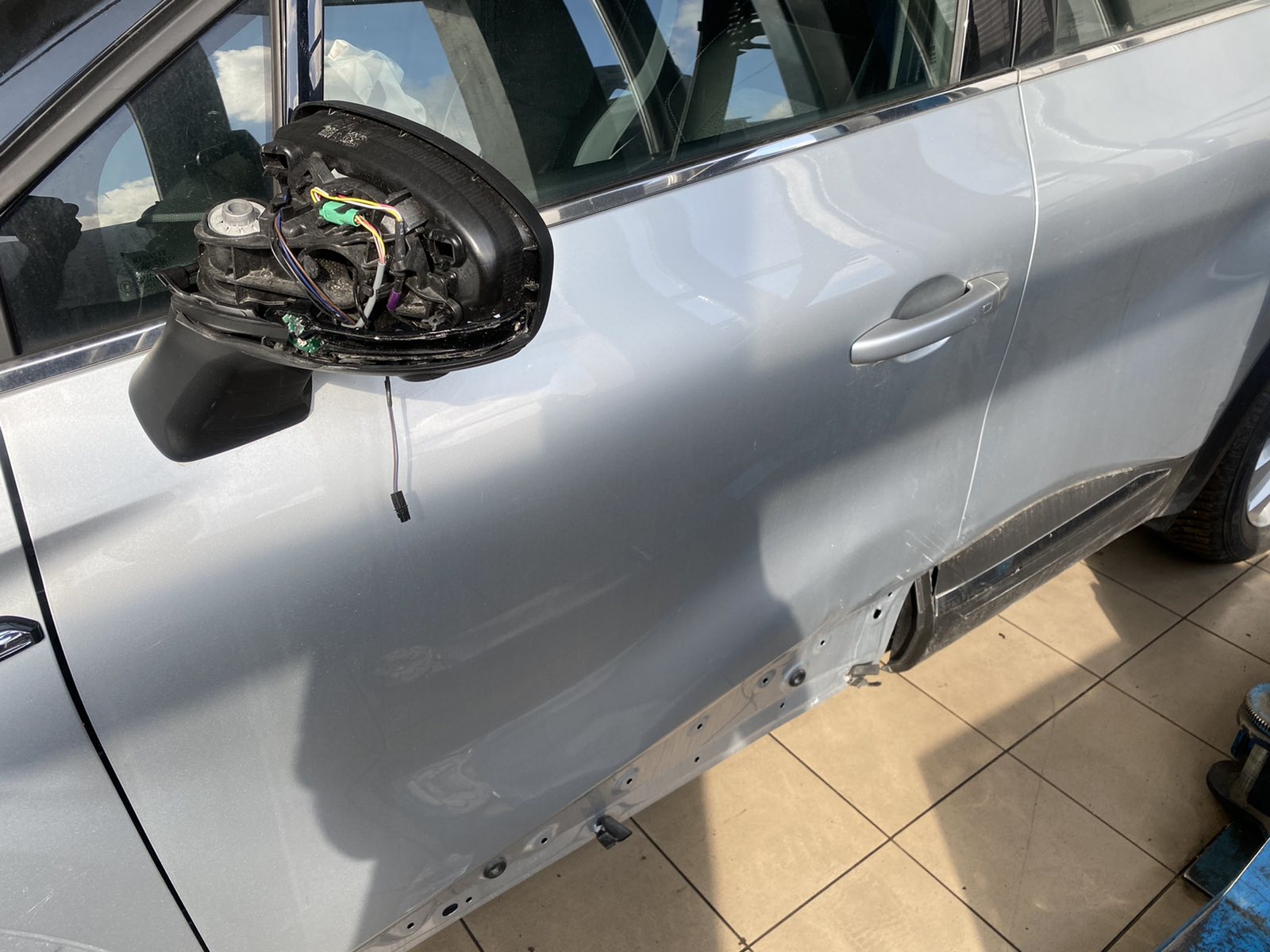 Used RENAULT Captur Rear side door lock 825031538R