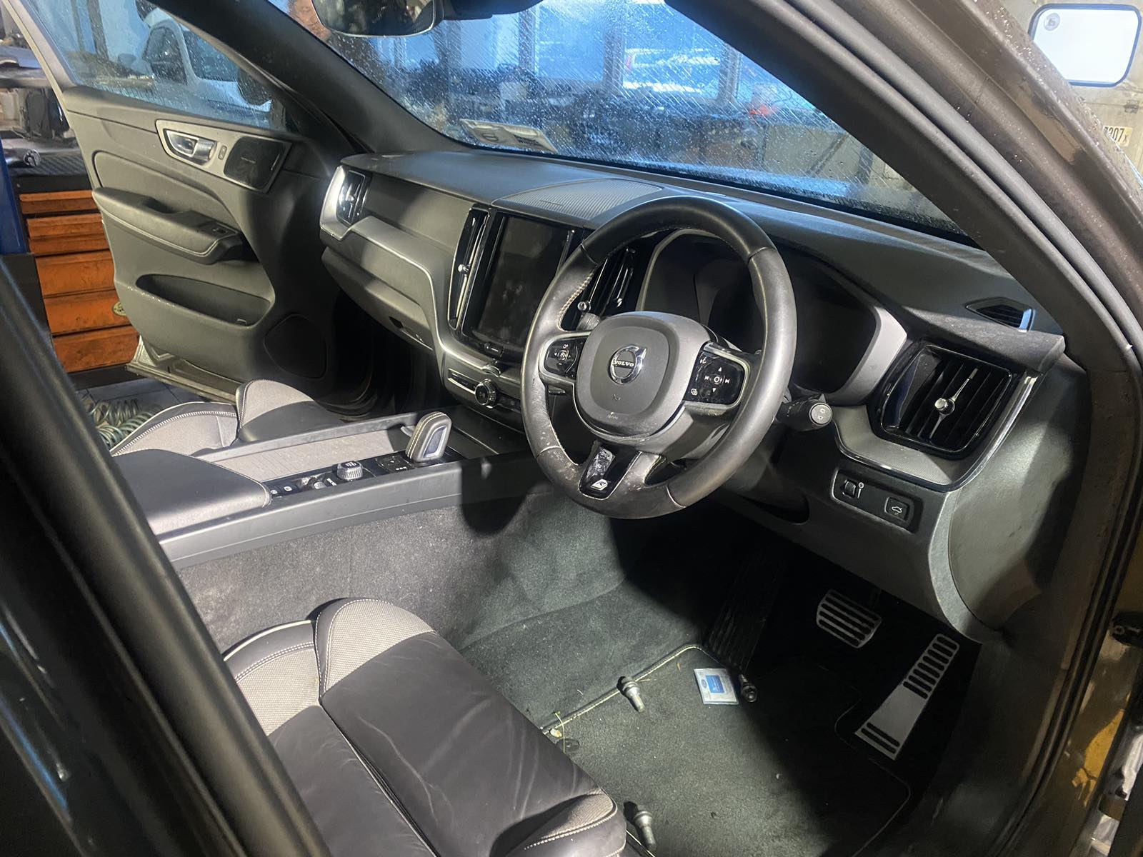 Used VOLVO XC60 The sensor is different 31404274