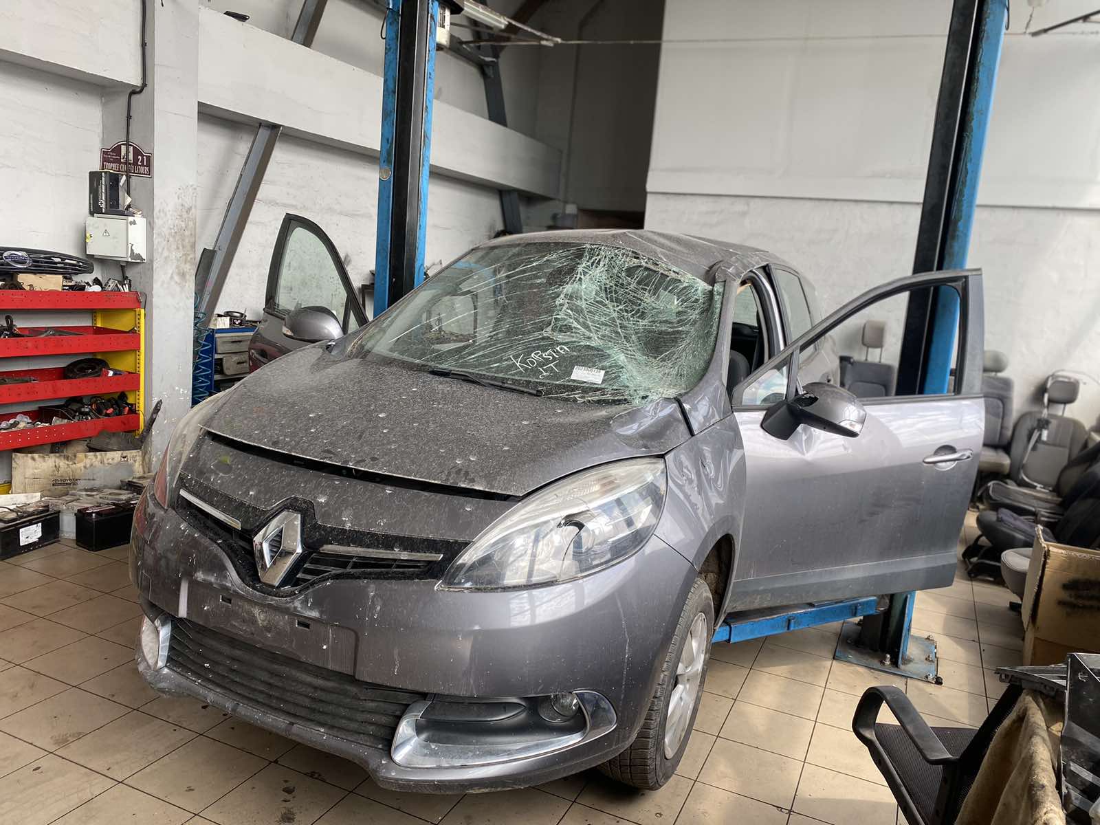 Used RENAULT Scenic Rim cover 403151379R