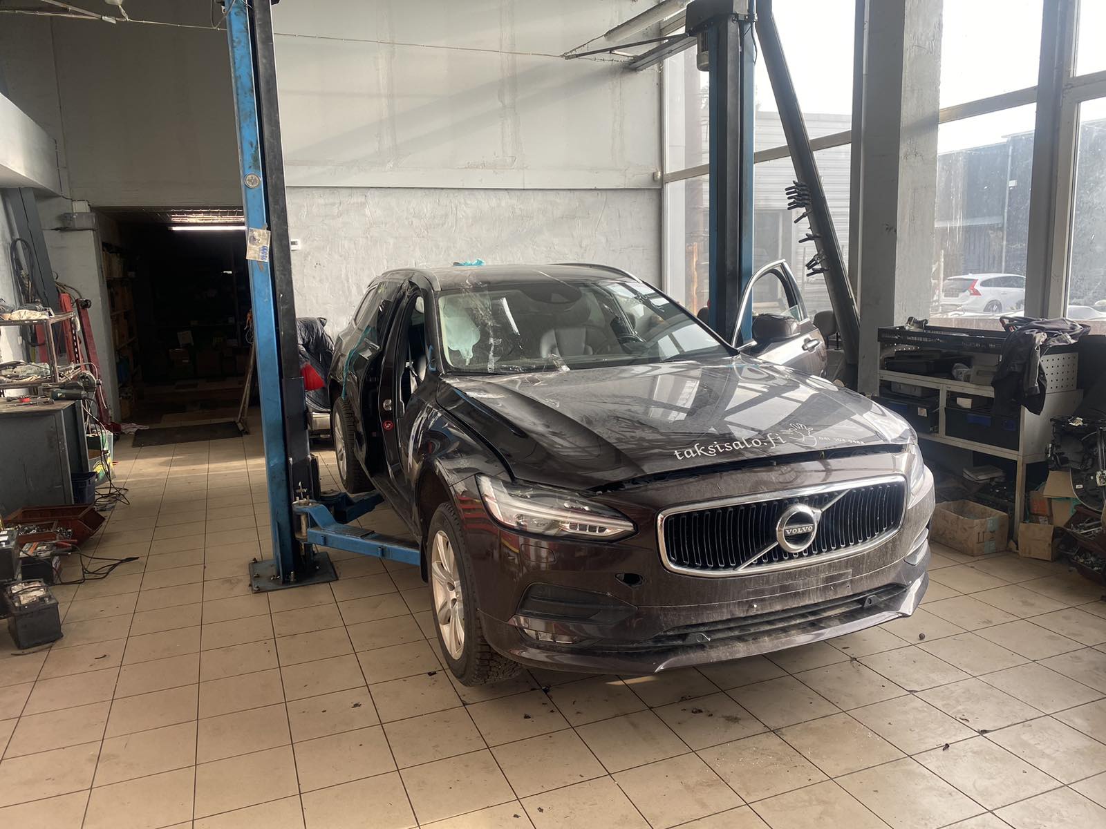 Naudotas VOLVO V90 Galinių šoninių durų atidarymo išorinės rankenėlės ...