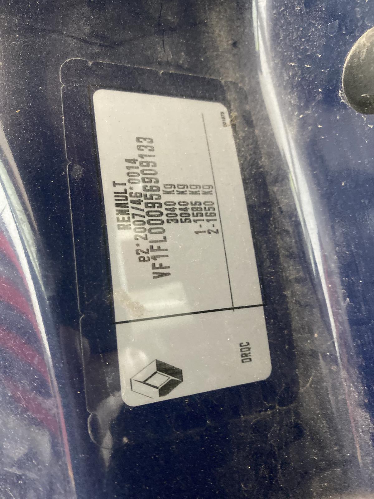 Used RENAULT Trafic Fuse box housing under the hood 243503708R