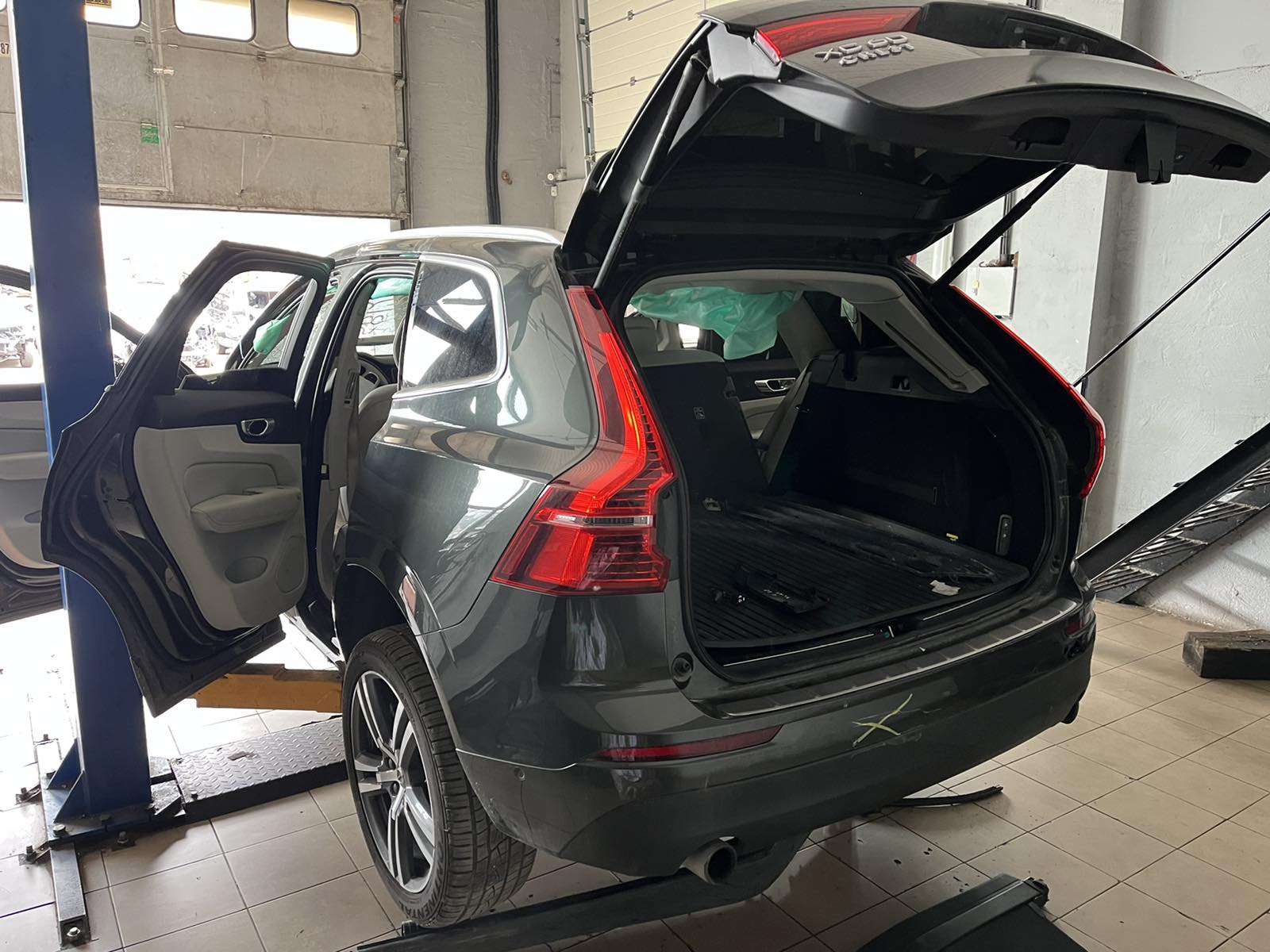 Benutzt VOLVO XC60 Außengriffhalter der hinteren Seitentüren 31488555