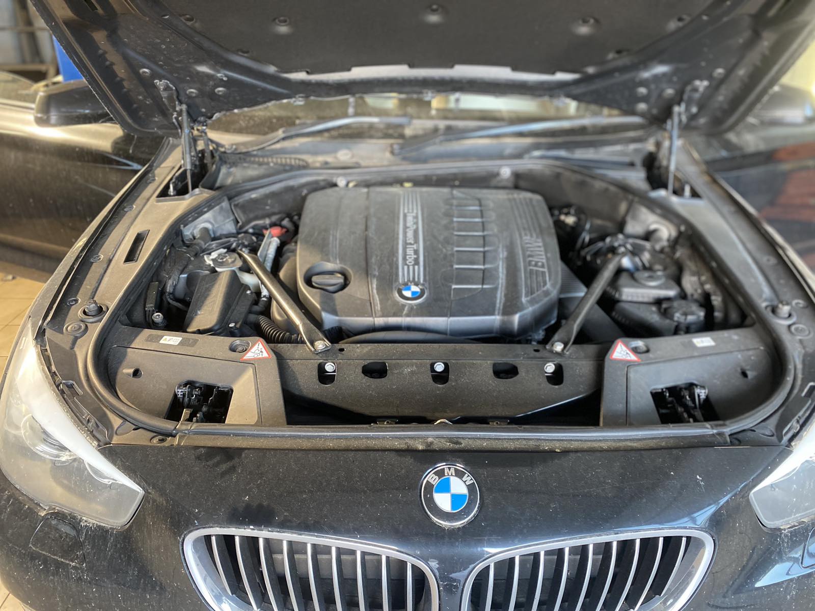 Used BMW 5 SERIES Air suspension control unit 9251977