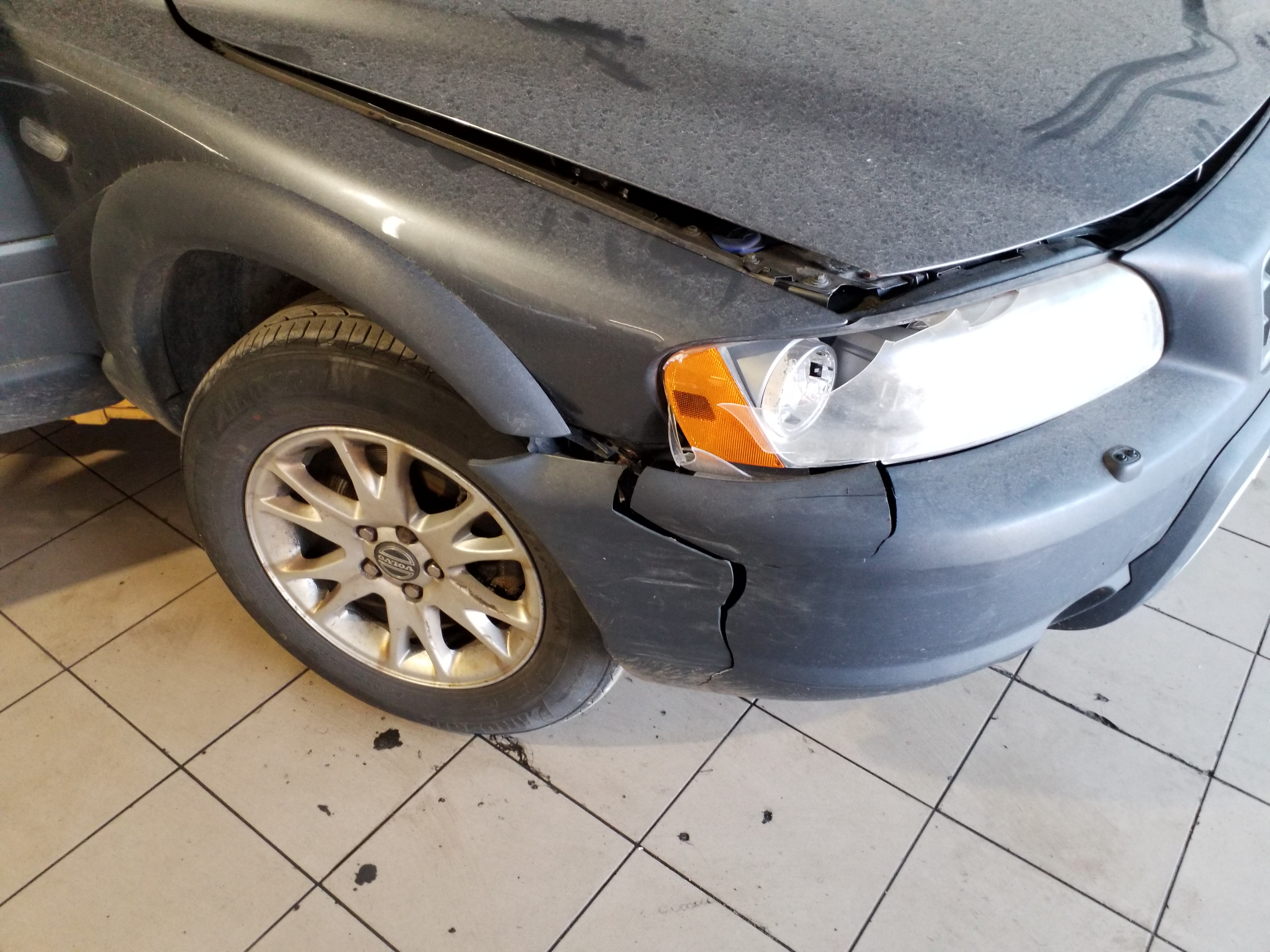 Naudotas VOLVO XC70 Galinių šoninių durų užraktas 30699754