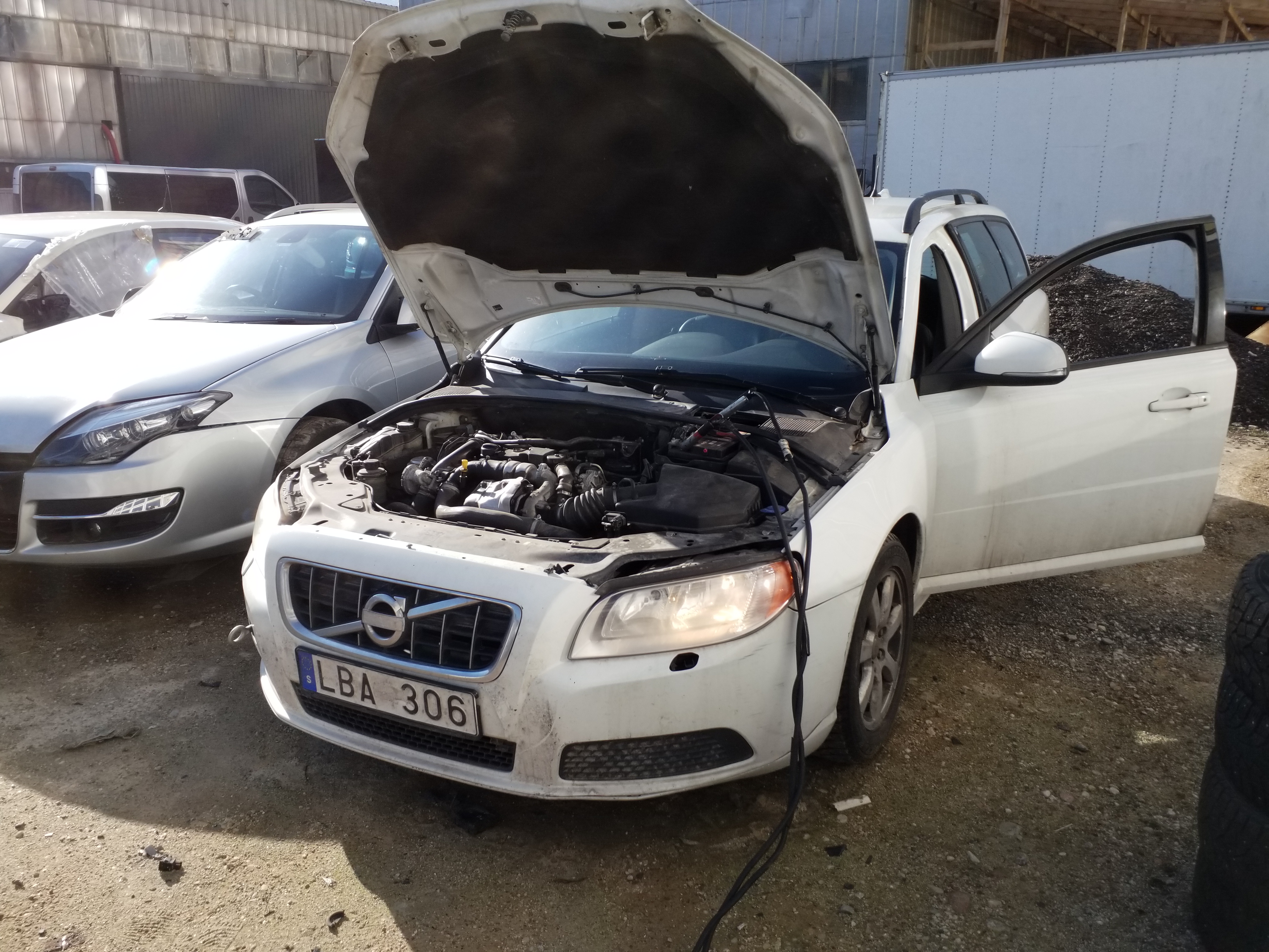 Used VOLVO V70 Rear bumper foam 30678653