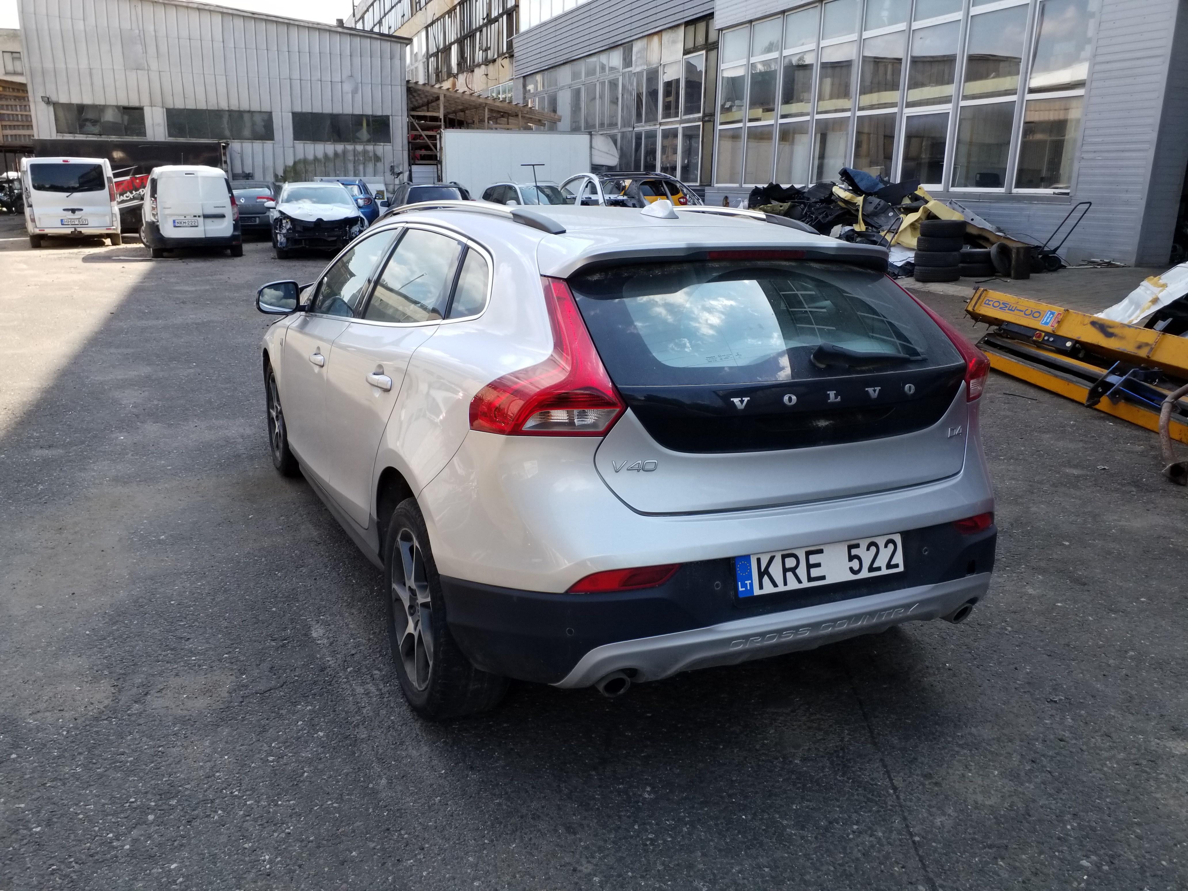 Used VOLVO V40 Control panel 31392346