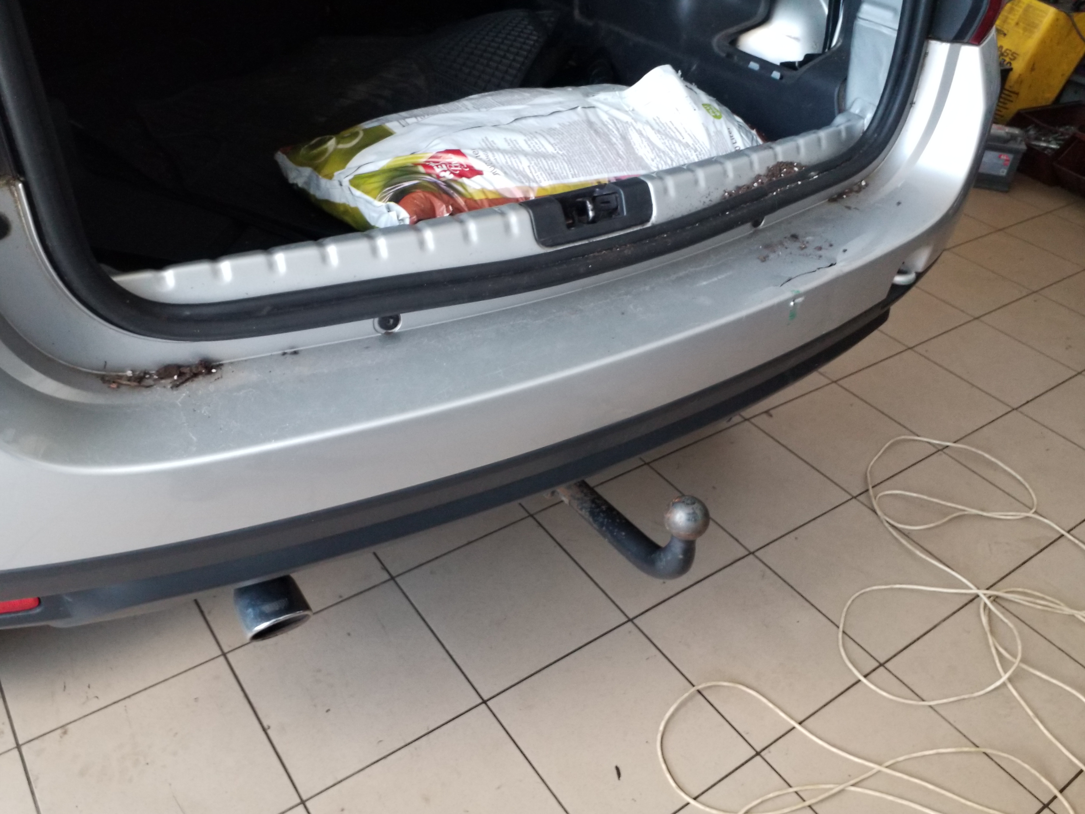 Used Dacia Duster Front underbody protection 758900025R