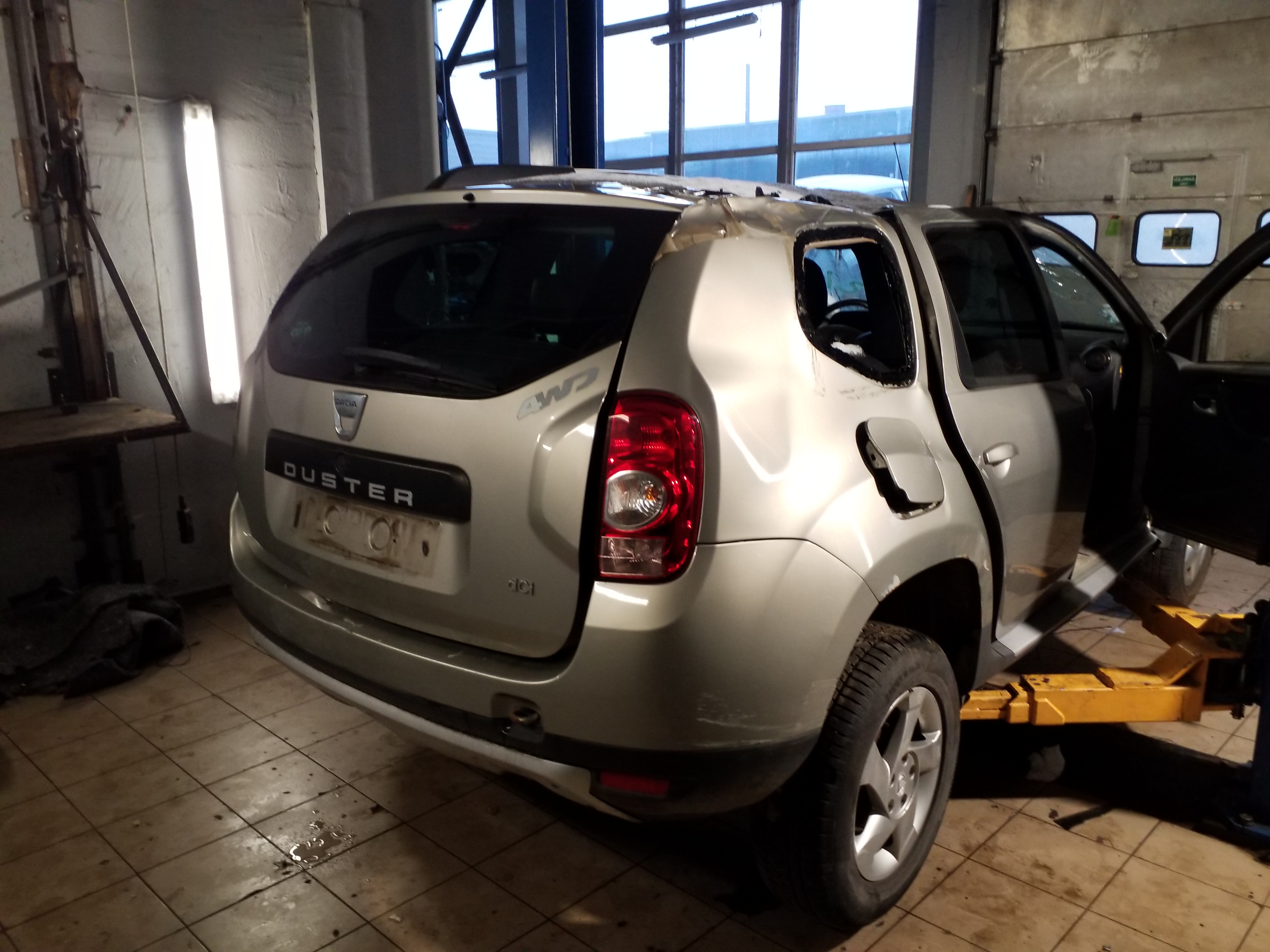 Used Dacia Duster Half axle front and its details 391017275R
