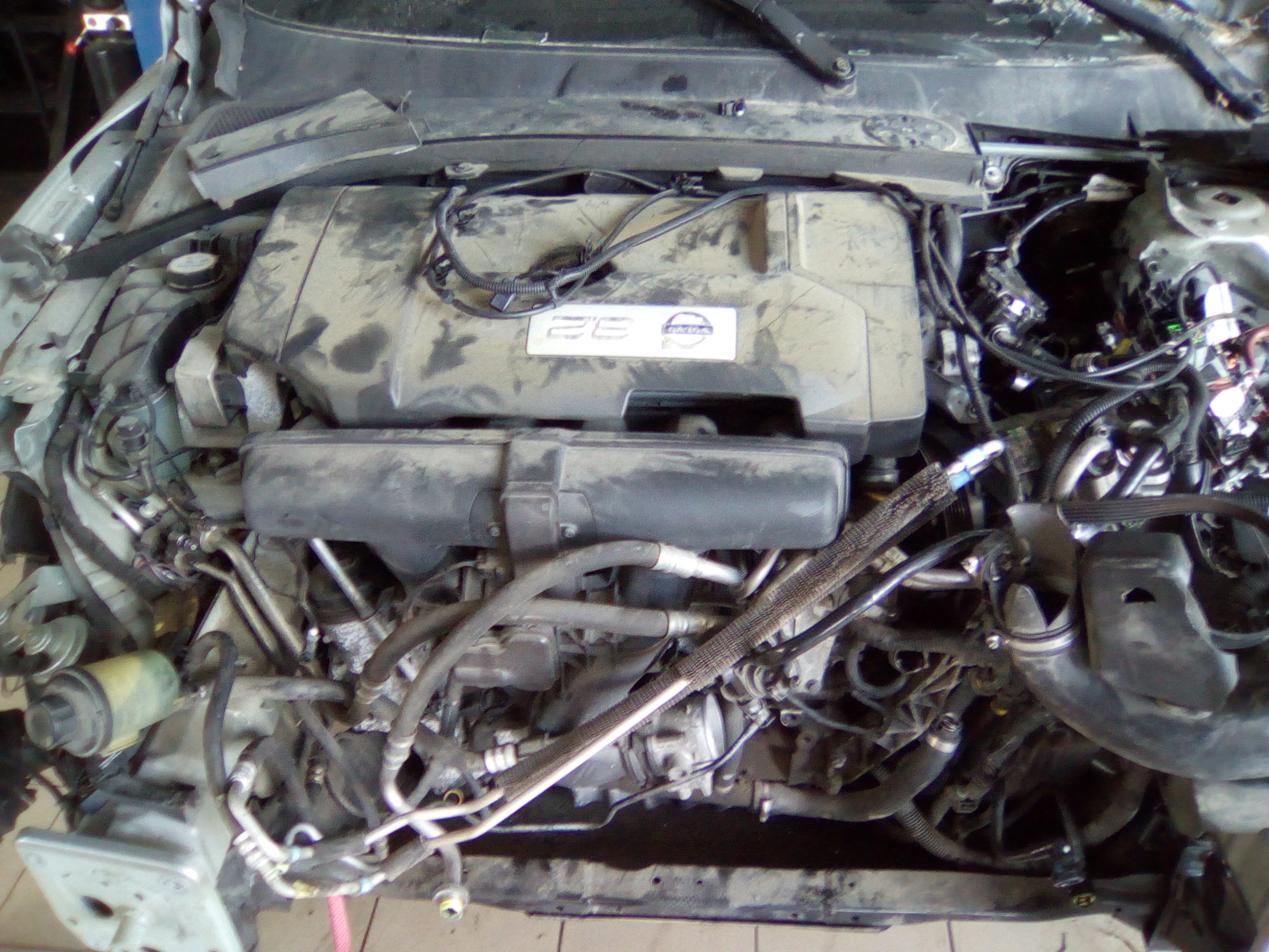 Used VOLVO XC60 Rear bumper bracket 30763439