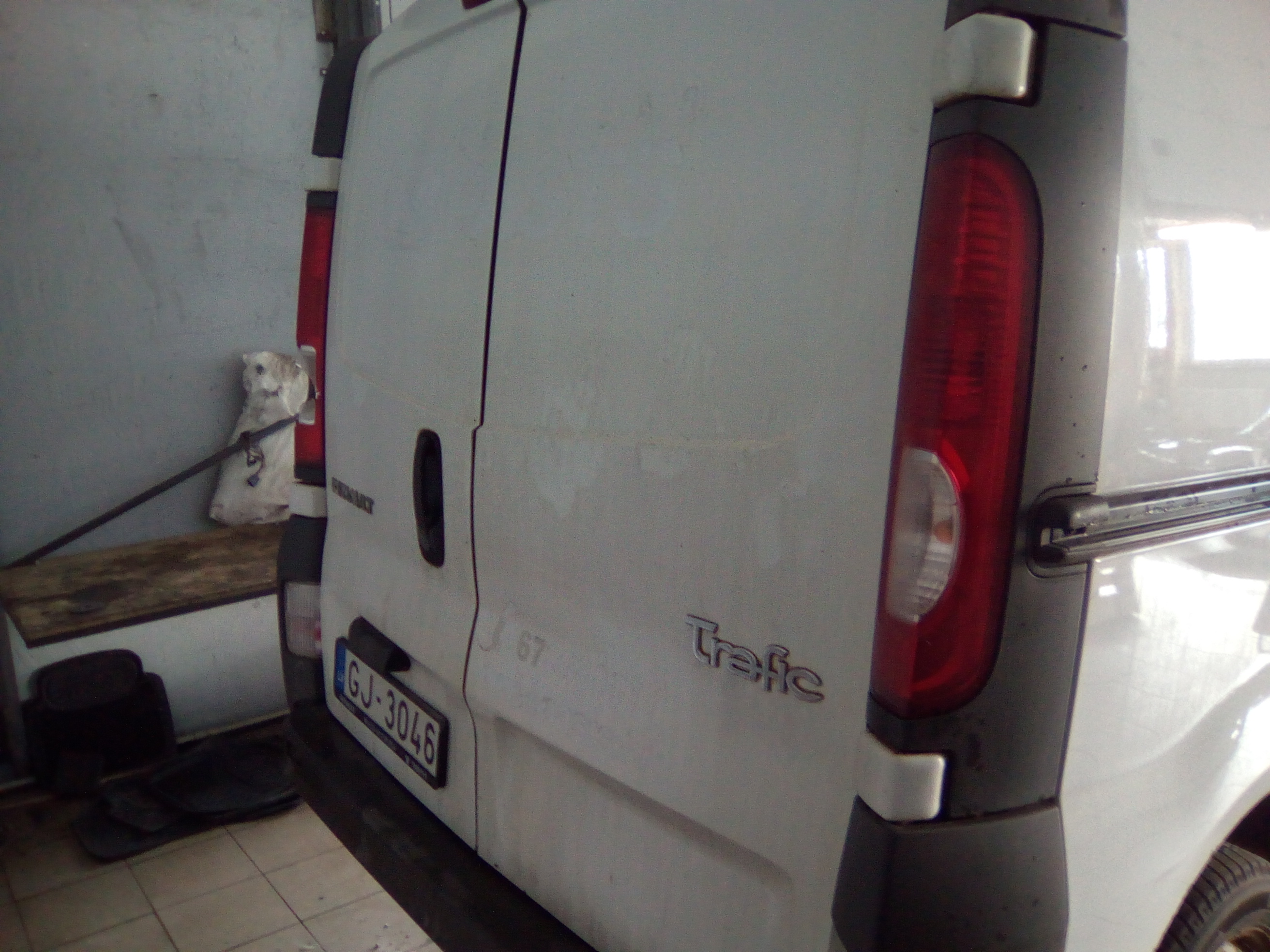 Used RENAULT Trafic Rear fog lamp 7701479309