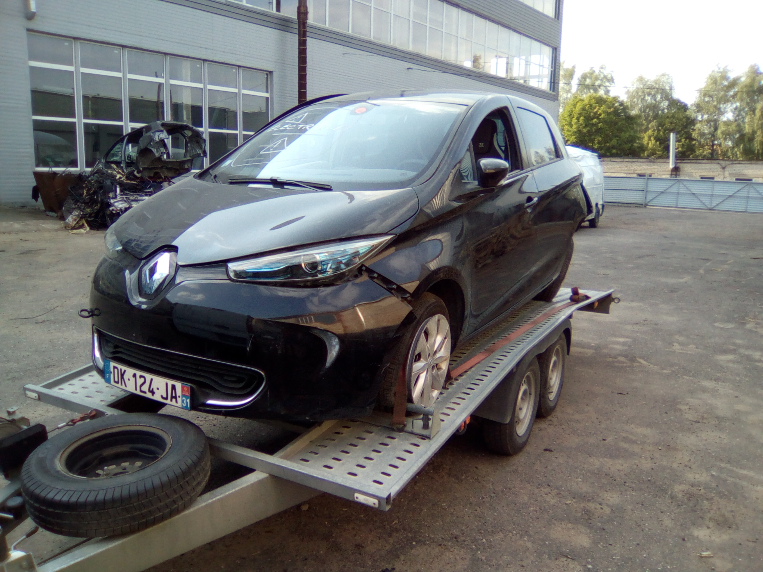 Used RENAULT Zoe Interior panel and its details 681001600R