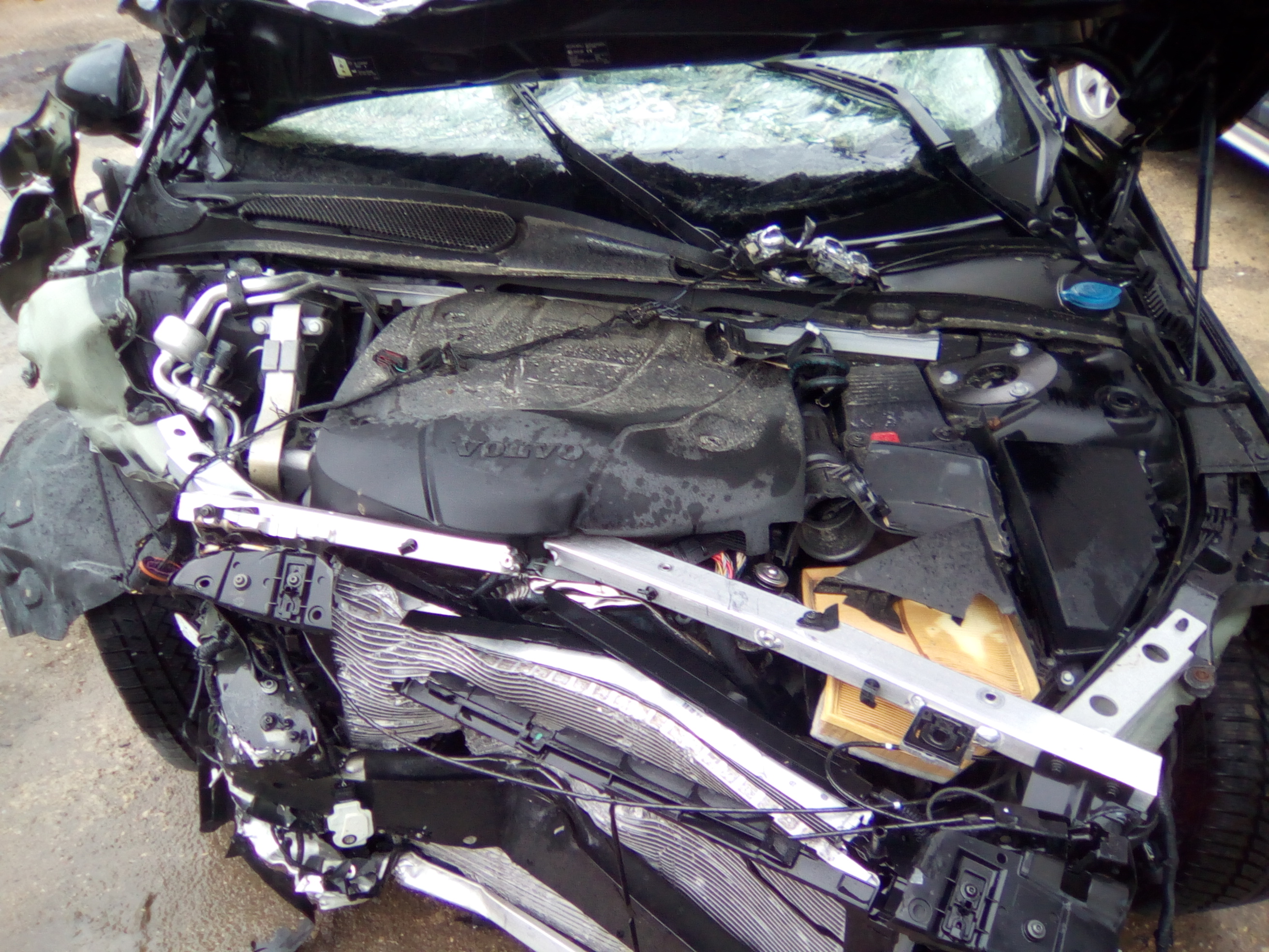 Naudotas VOLVO S90 Galinių šoninių durų juostelė prie stiklo išorinė ...