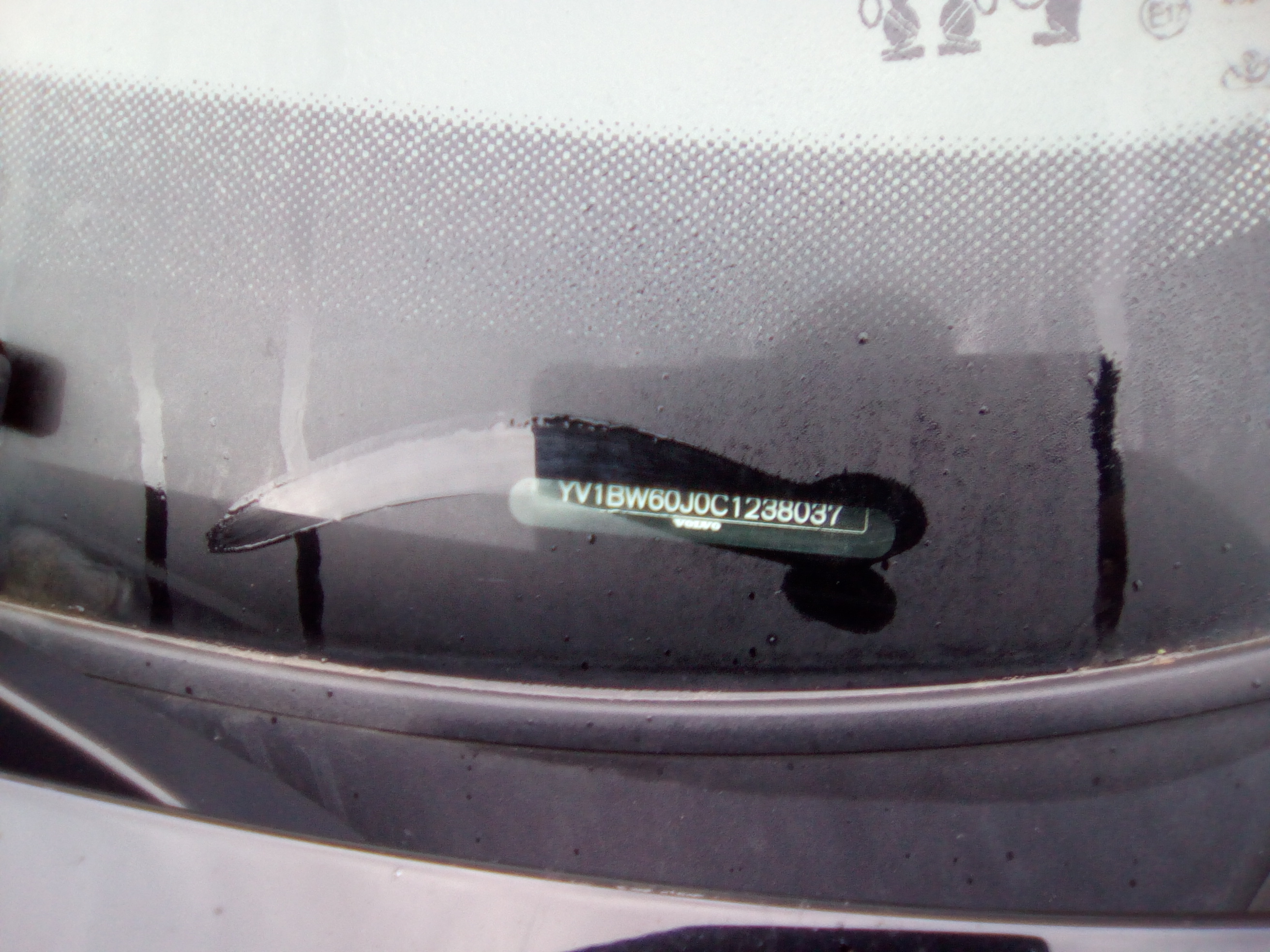 Used VOLVO V70 Rear shock absorber 30748258