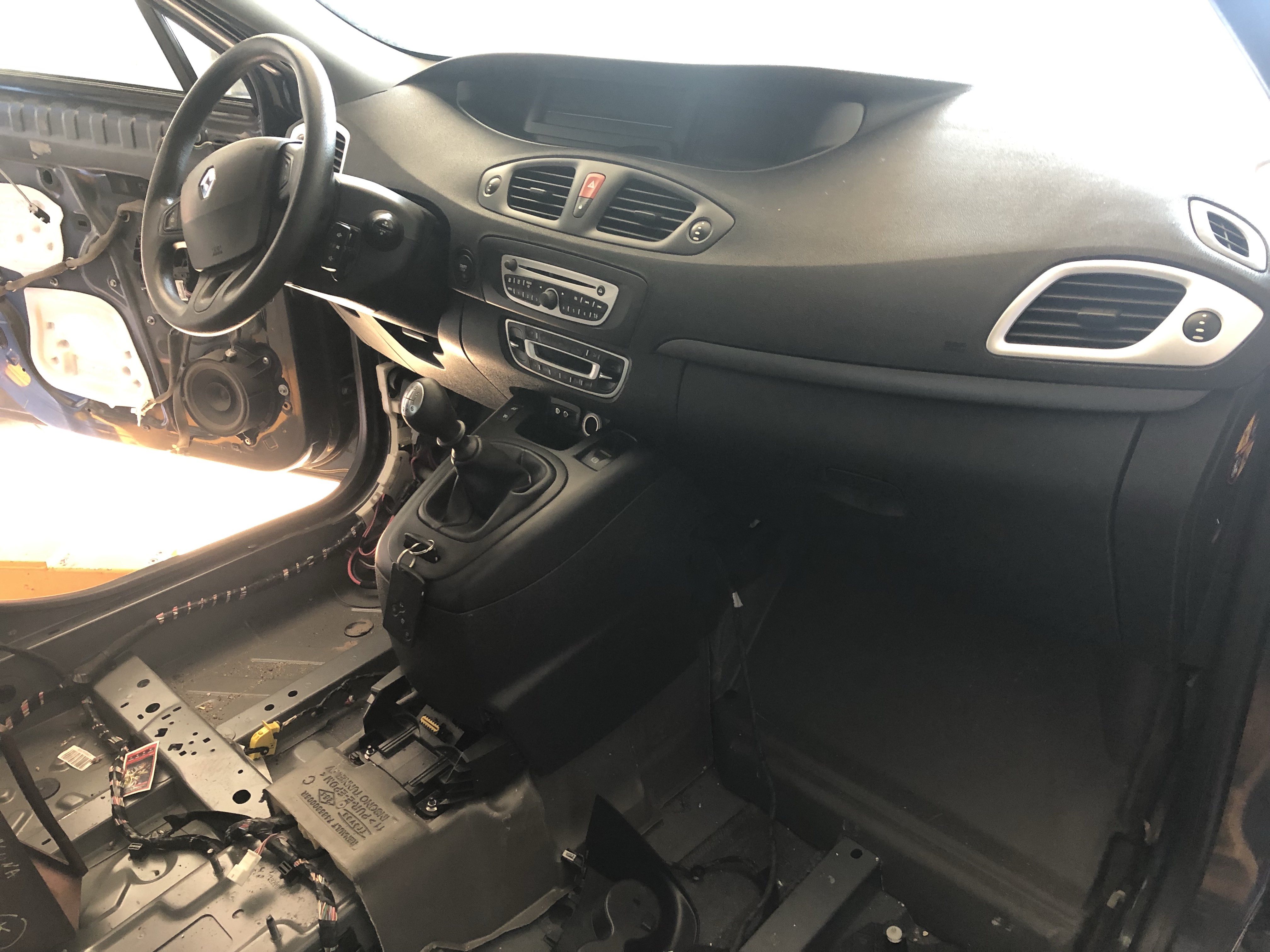 Used RENAULT Scenic Starter 8200584675