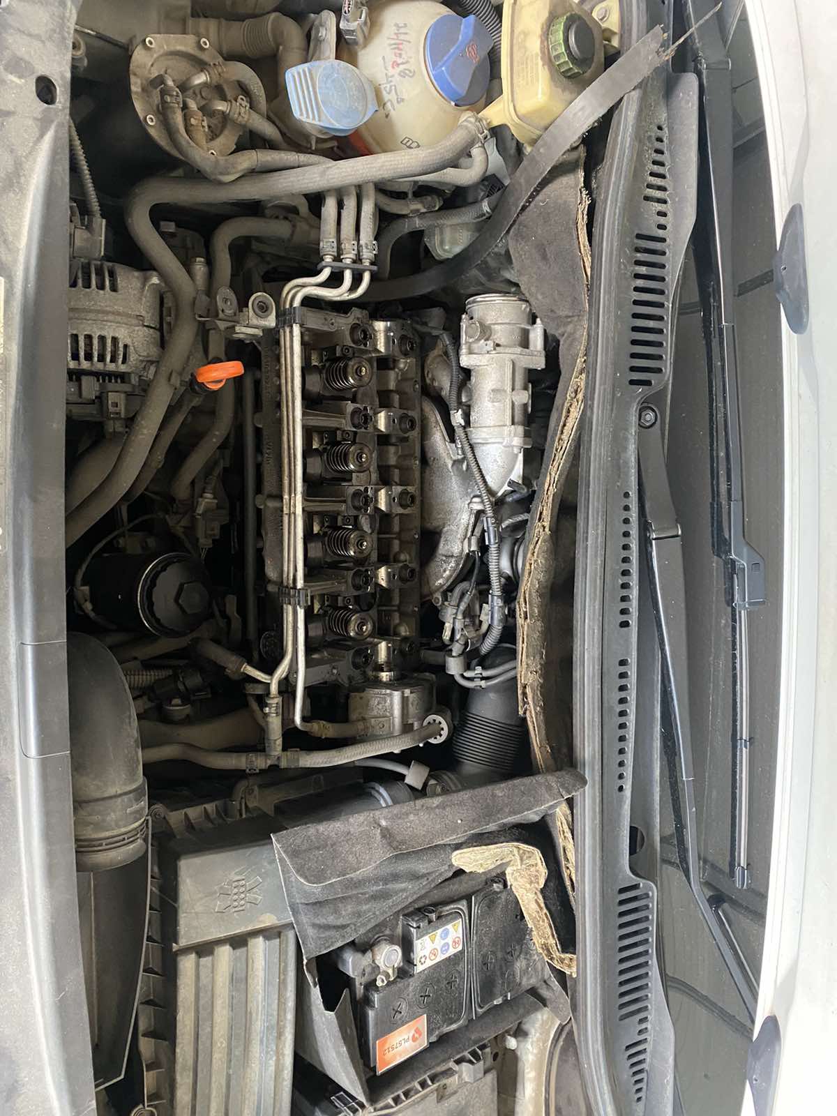 Naudotas Volkswagen Caddy Priekinio bamperio laikiklis 1T0807049