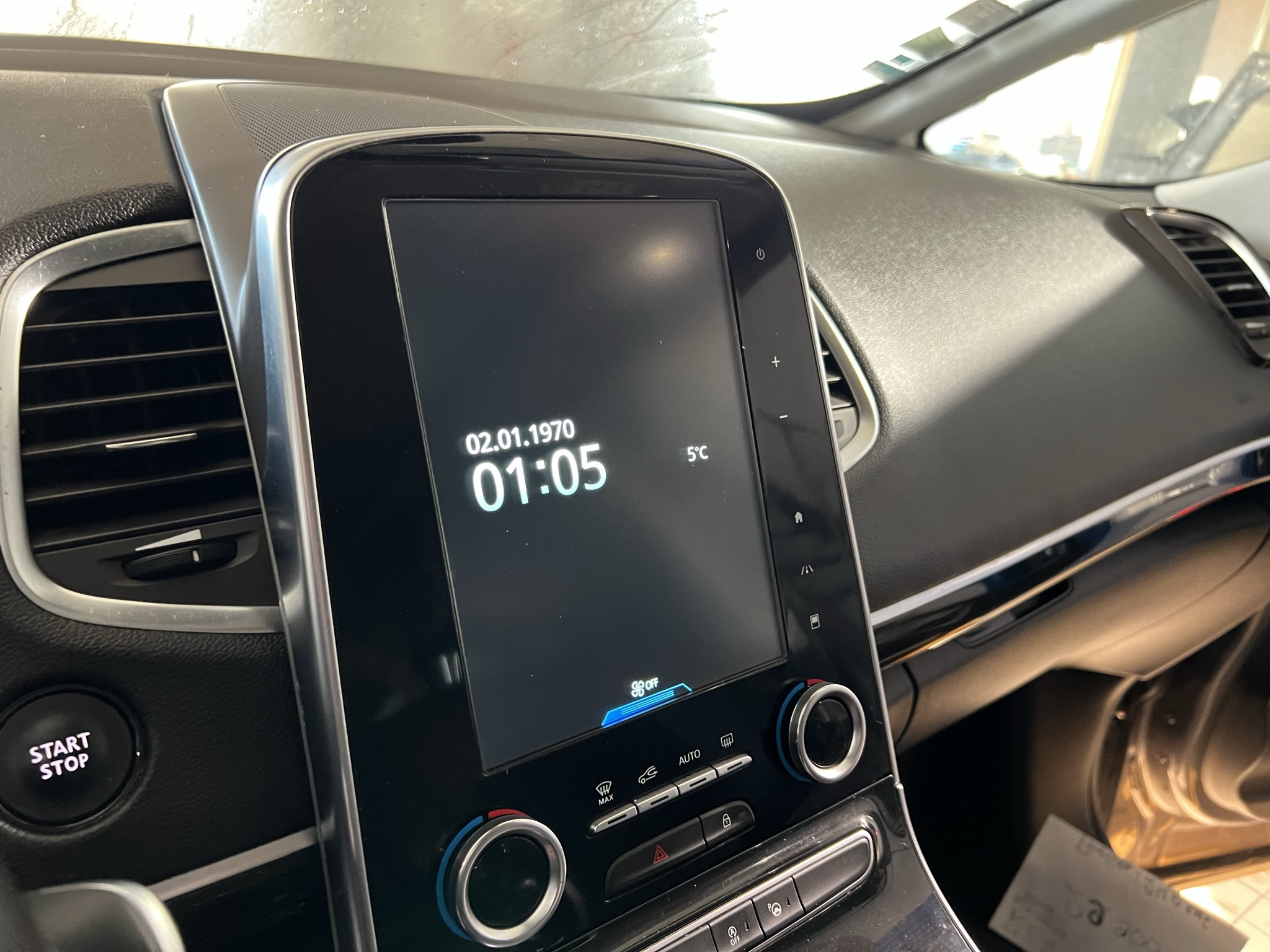 Used RENAULT Espace Rear side door strip to glass outer 822824190R