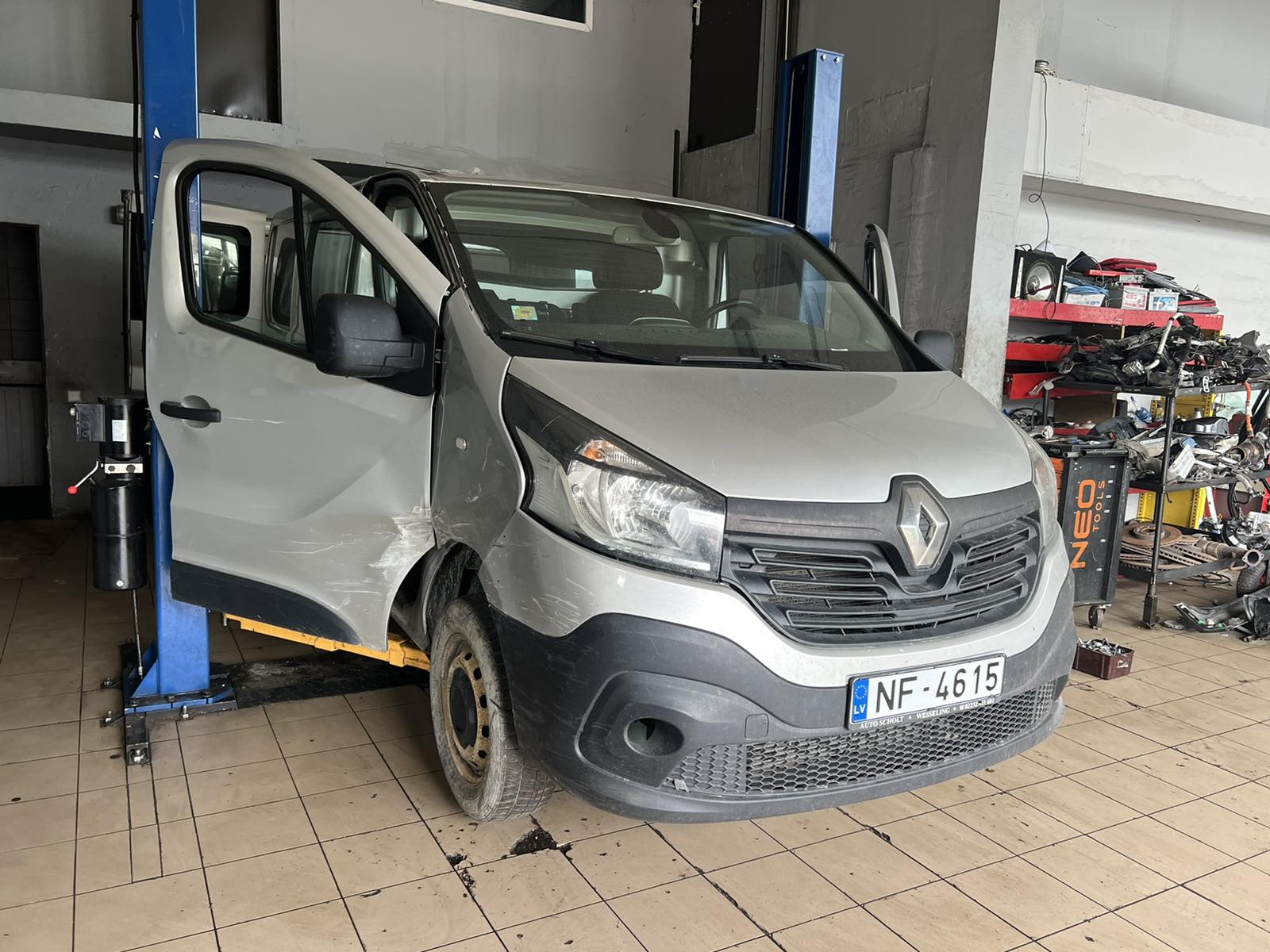 Utilisé RENAULT Trafic Pompe de direction assistée électrique 491100616R