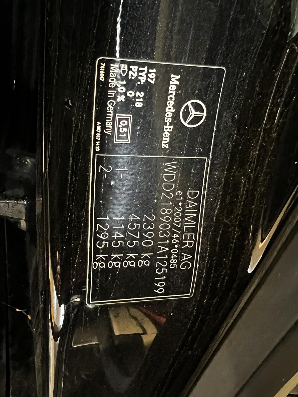 Used Mercedes Benz CLS-Class Front door strip to the glass exterior ...