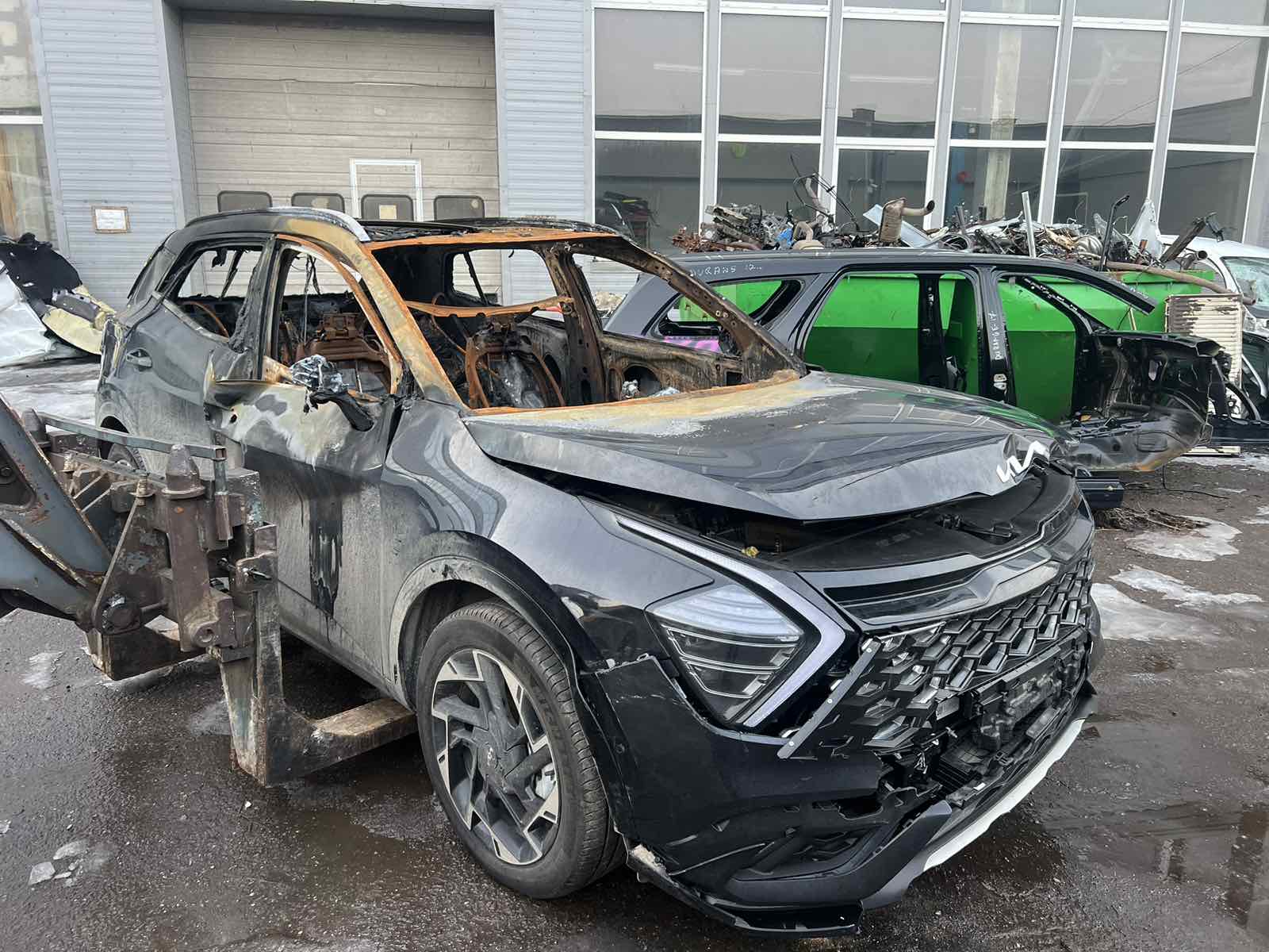 Used Kia Sportage Front door strip 87721R2300